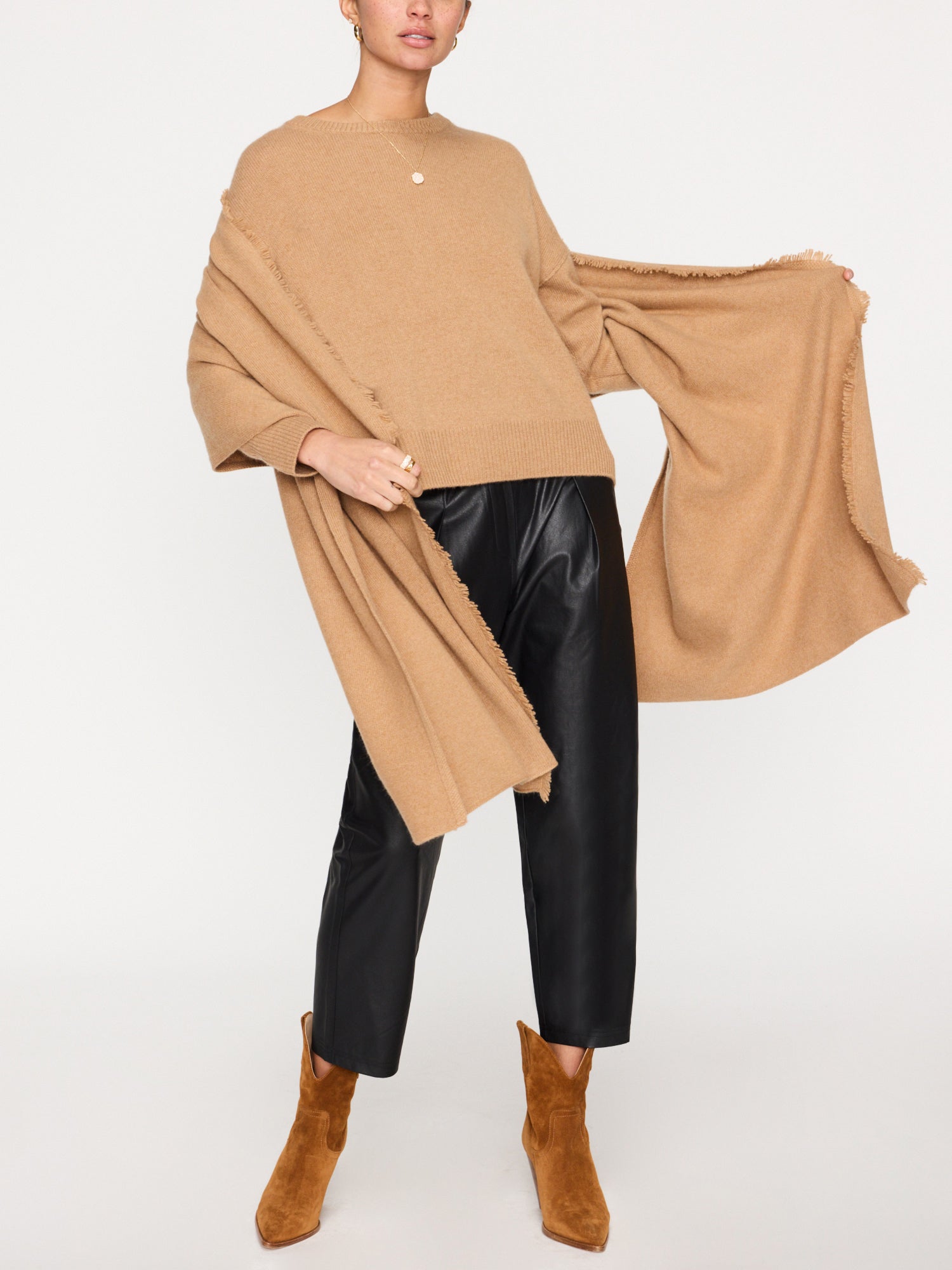 The Cashmere Fringe Wrap – Brochu Walker