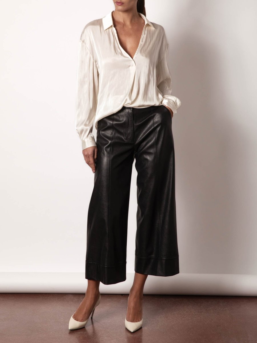 Tailored Elegance - Classic Women's Clothing - Brochu Walker