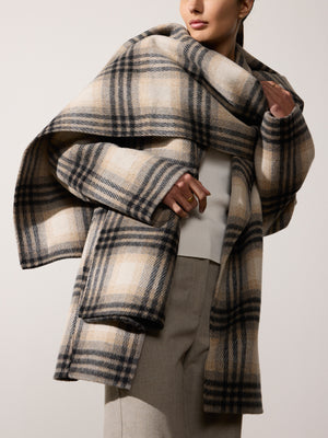 Women's Finley Plaid Coat in Heritage Plaid | Brochu Walker